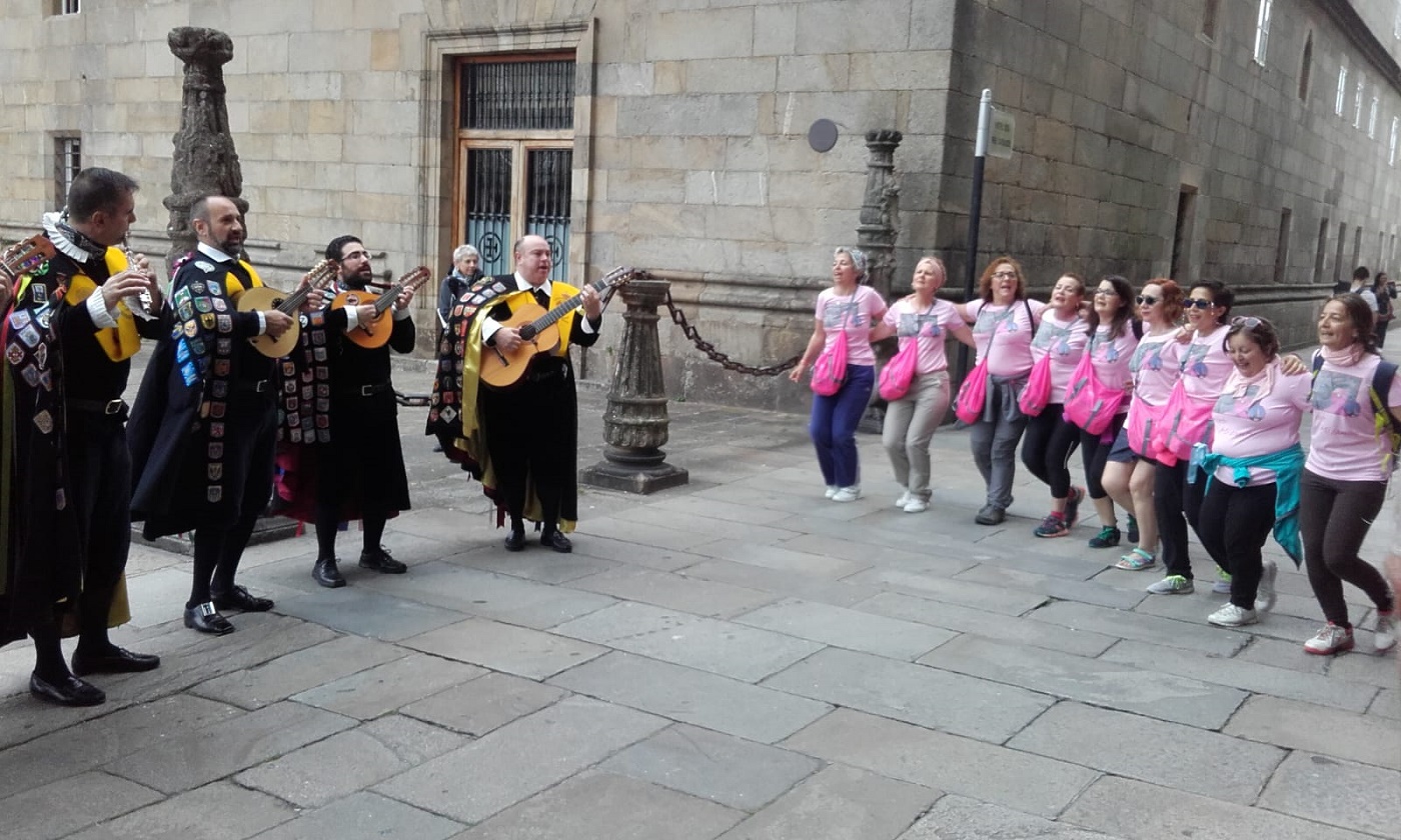Pacientes de cáncer de mama y profesionales del Hospital de Getafe ...