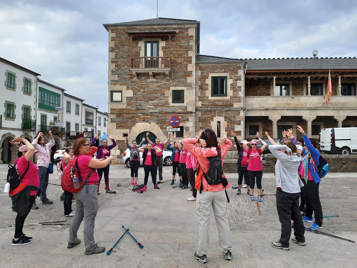 Pacientes de cáncer de mama y profesionales del Hospital de Getafe ...