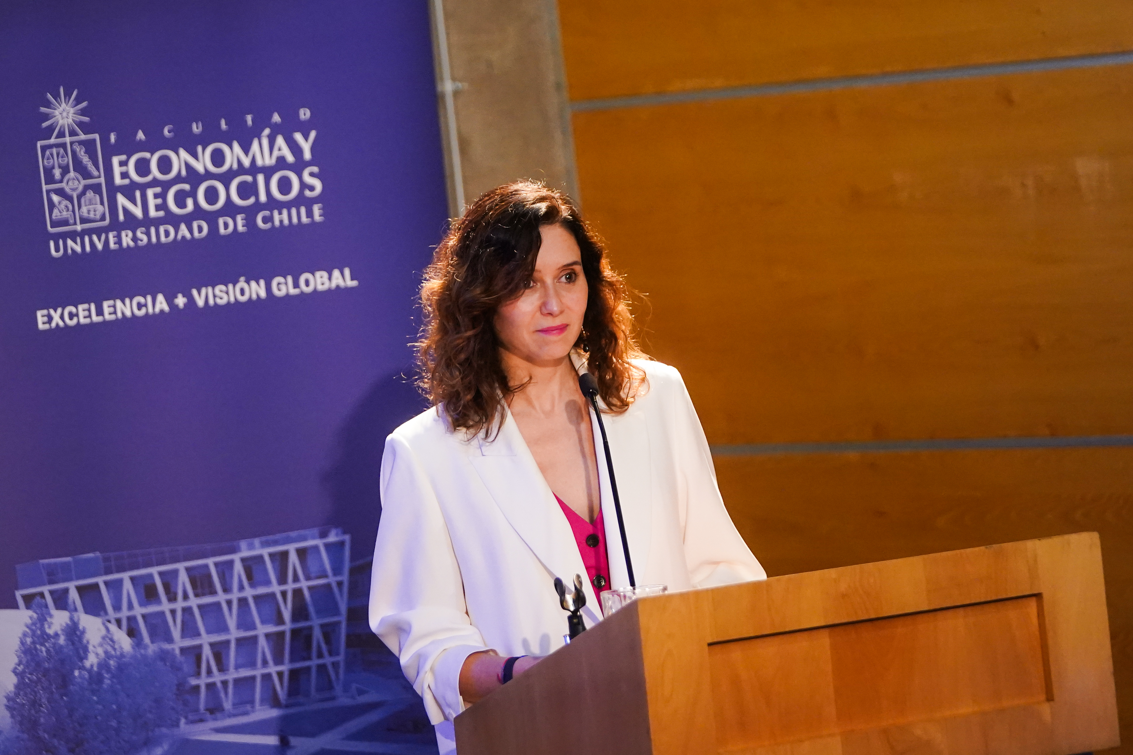 Díaz Ayuso ofrece en Chile la alta capacidad de los proyectos de las ...